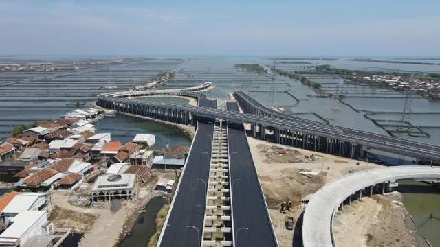 Section 2 of Semarang-Demak Toll Road Construction Progress Reaches 97. ...